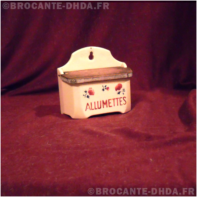 Boîte à allumettes en faïence - D'Hier & D'Aujourd'hui