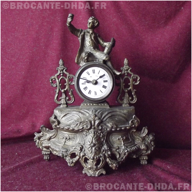 Horloge / pendule en régule HS - D'Hier & D'Aujourd'hui